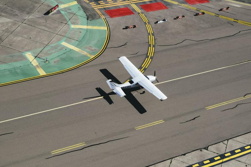 Pilotguru | Understanding Airport Markings and Signs: A Comprehensive Guide